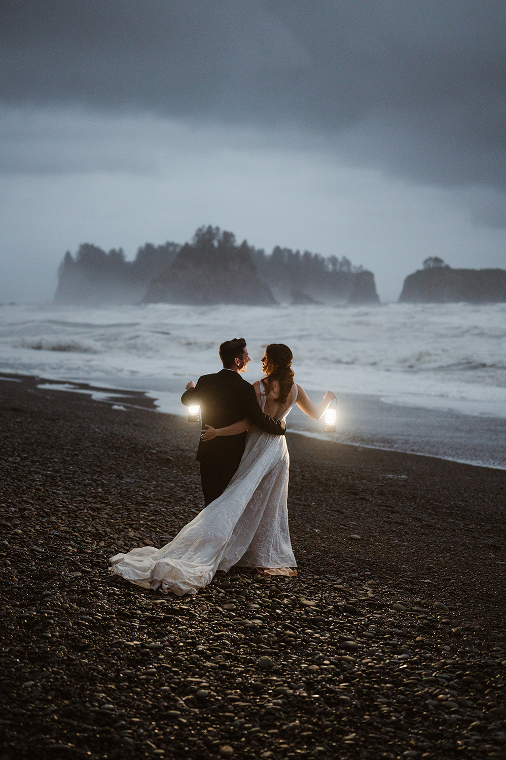 🏖️ Beach Elopements | Tips + Destinations for Eloping on the Beach